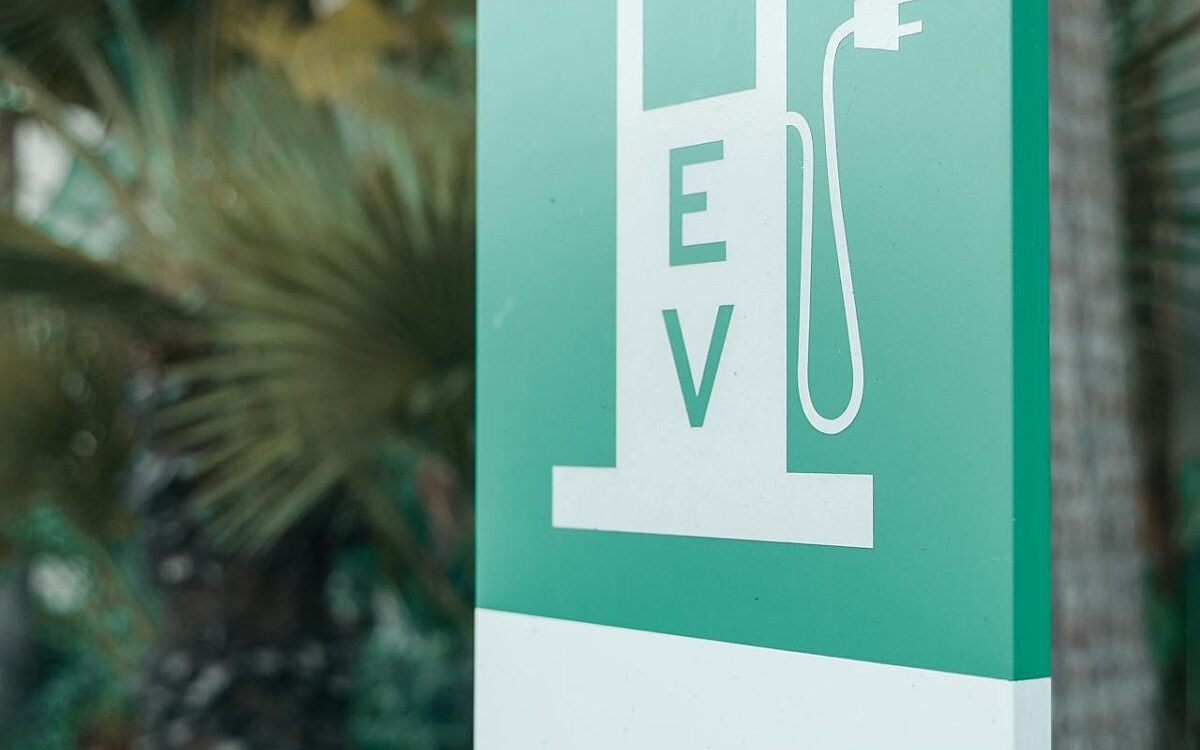 E-Auto-Boom stellt Deutschlands Stromnetz auf… | Radio Gong Würzburg