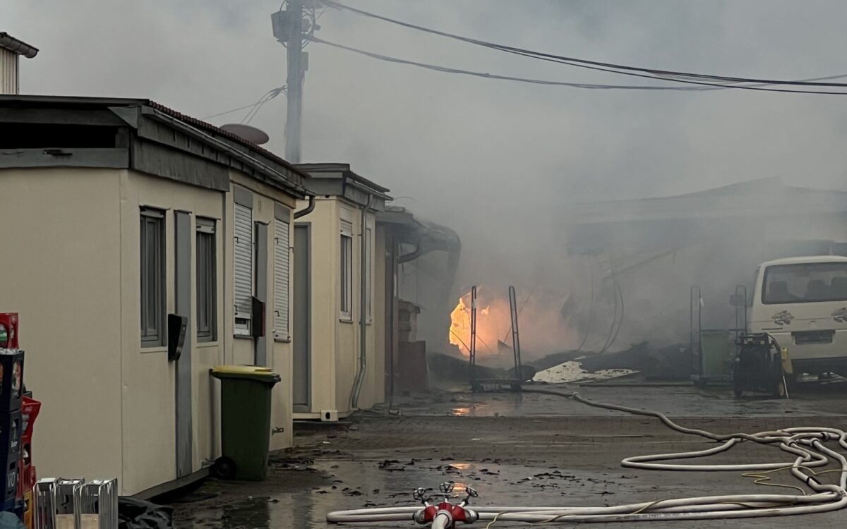 Geiselwind: Großbrand im Freizeitland Geiselwind | Radio Gong Würzburg