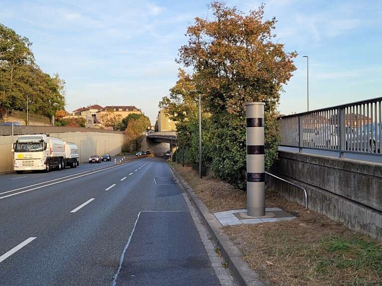 Würzburg: Aufbau der festinstallierten Blitzer… | Radio Gong Würzburg