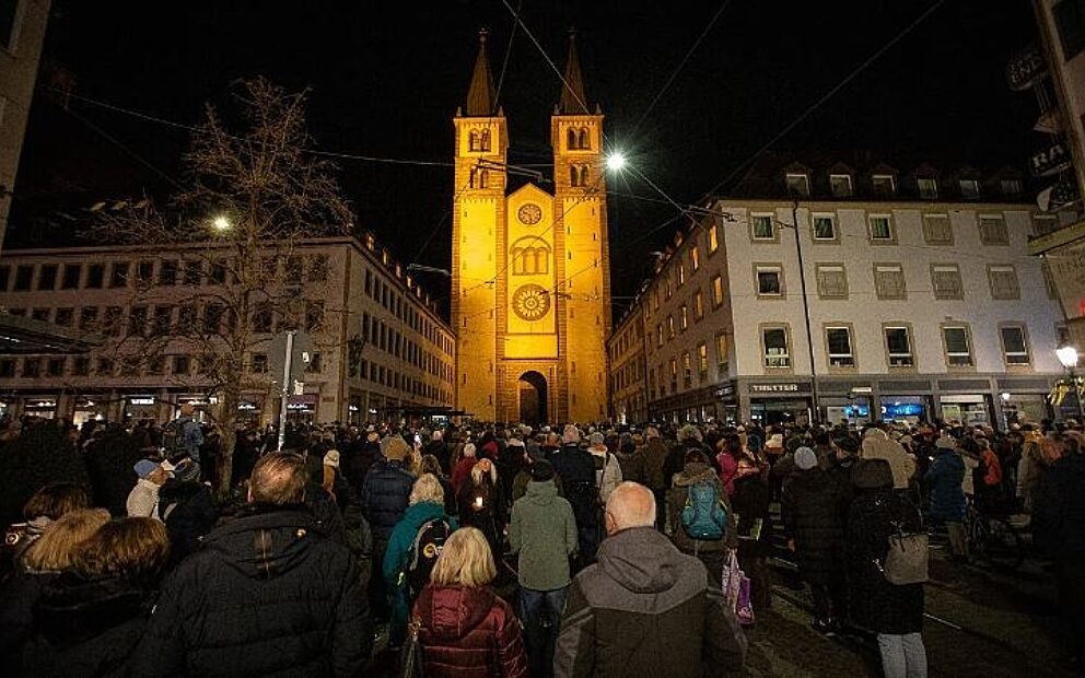 Würzburg: Gedenken an Bombardierung vom 16.… | Radio Gong Würzburg