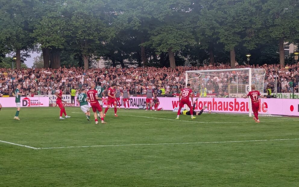 Fußball: Schweinfurt steigt in 3. Liga auf | Radio Gong Würzburg